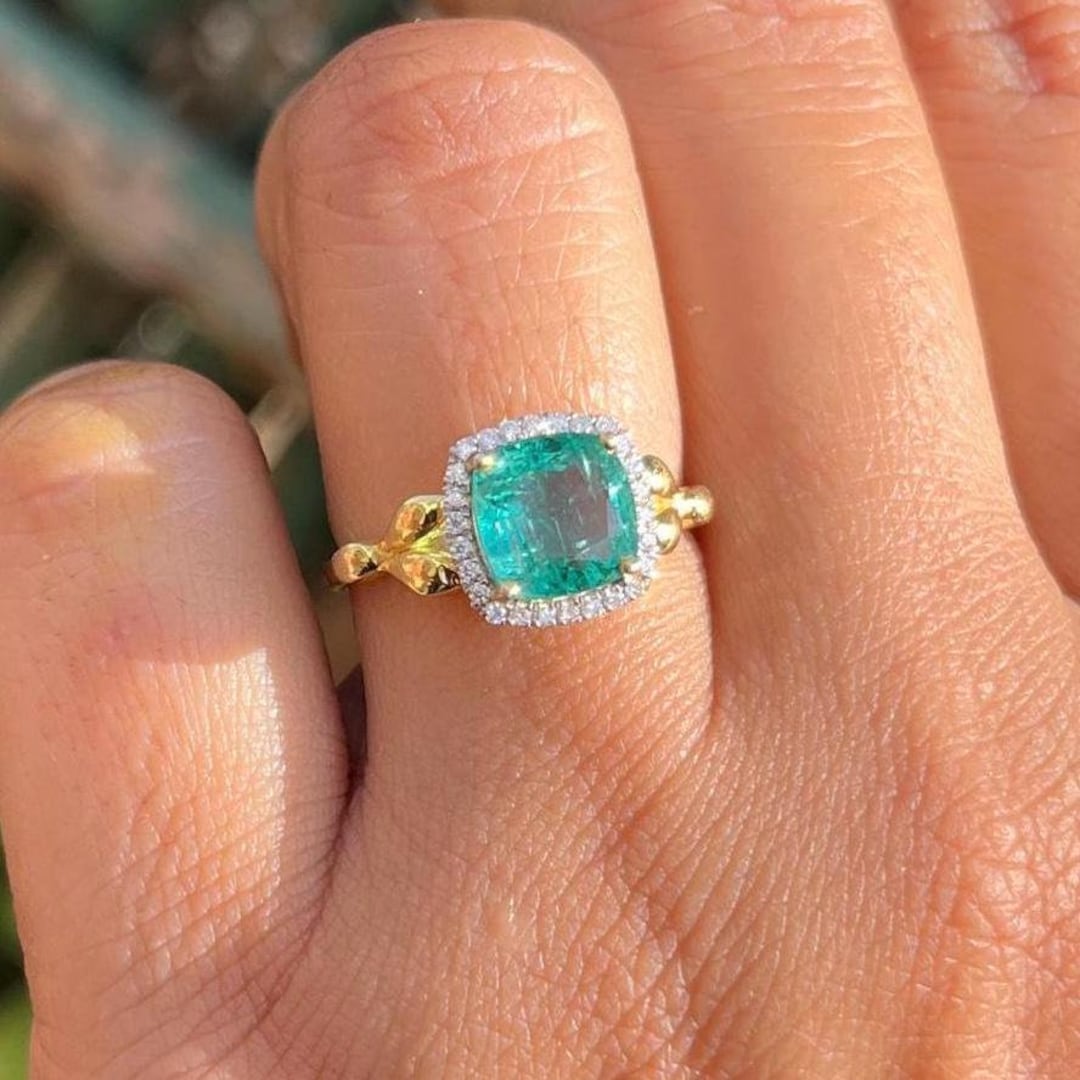 Cushion Cut Emerald Ring / Halo Emerald Natural Diamond Ring Emerald ...