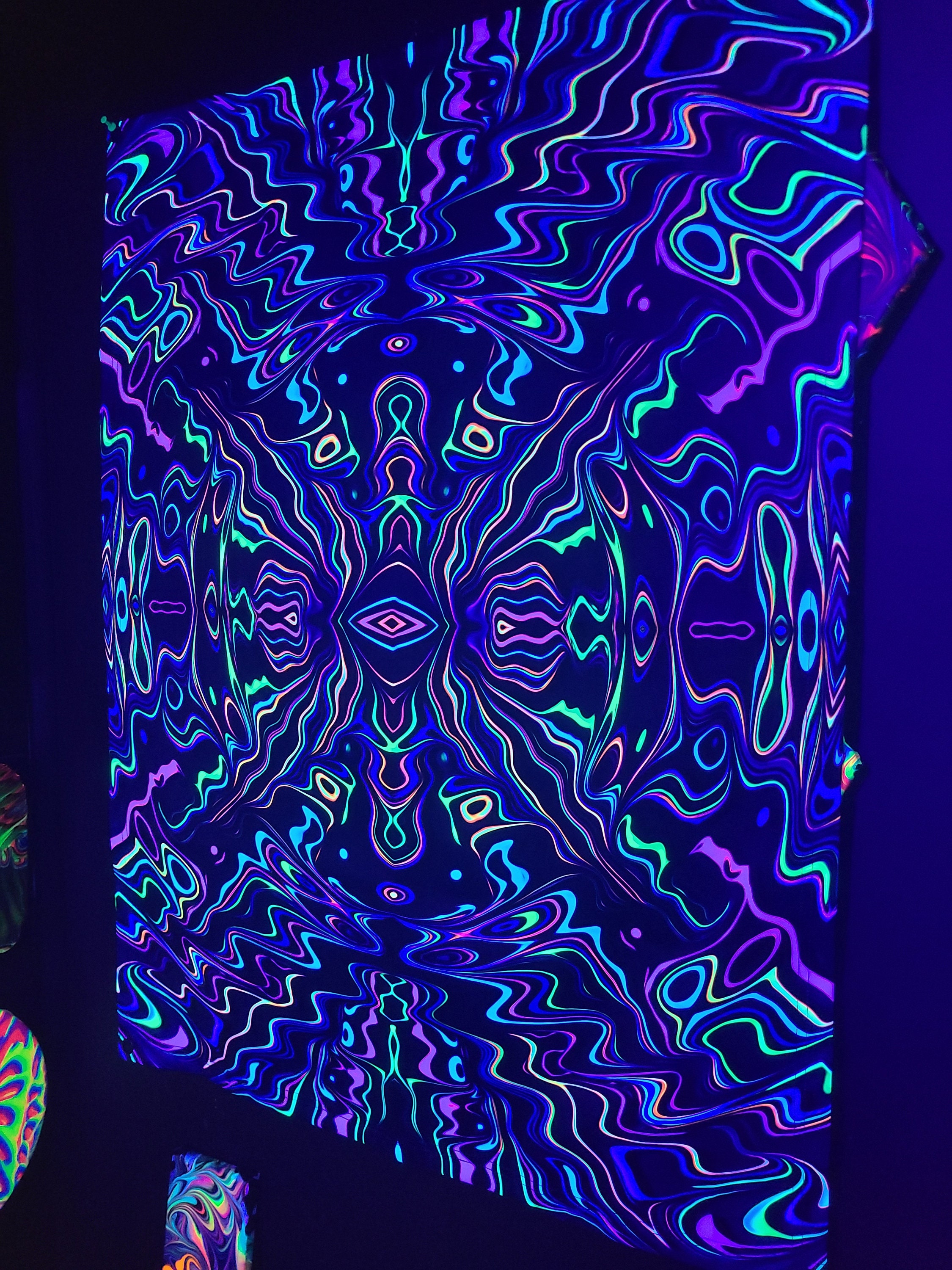 Wonky Vision Blacklight Tapestry (psychedelic UV Reactive) - Etsy