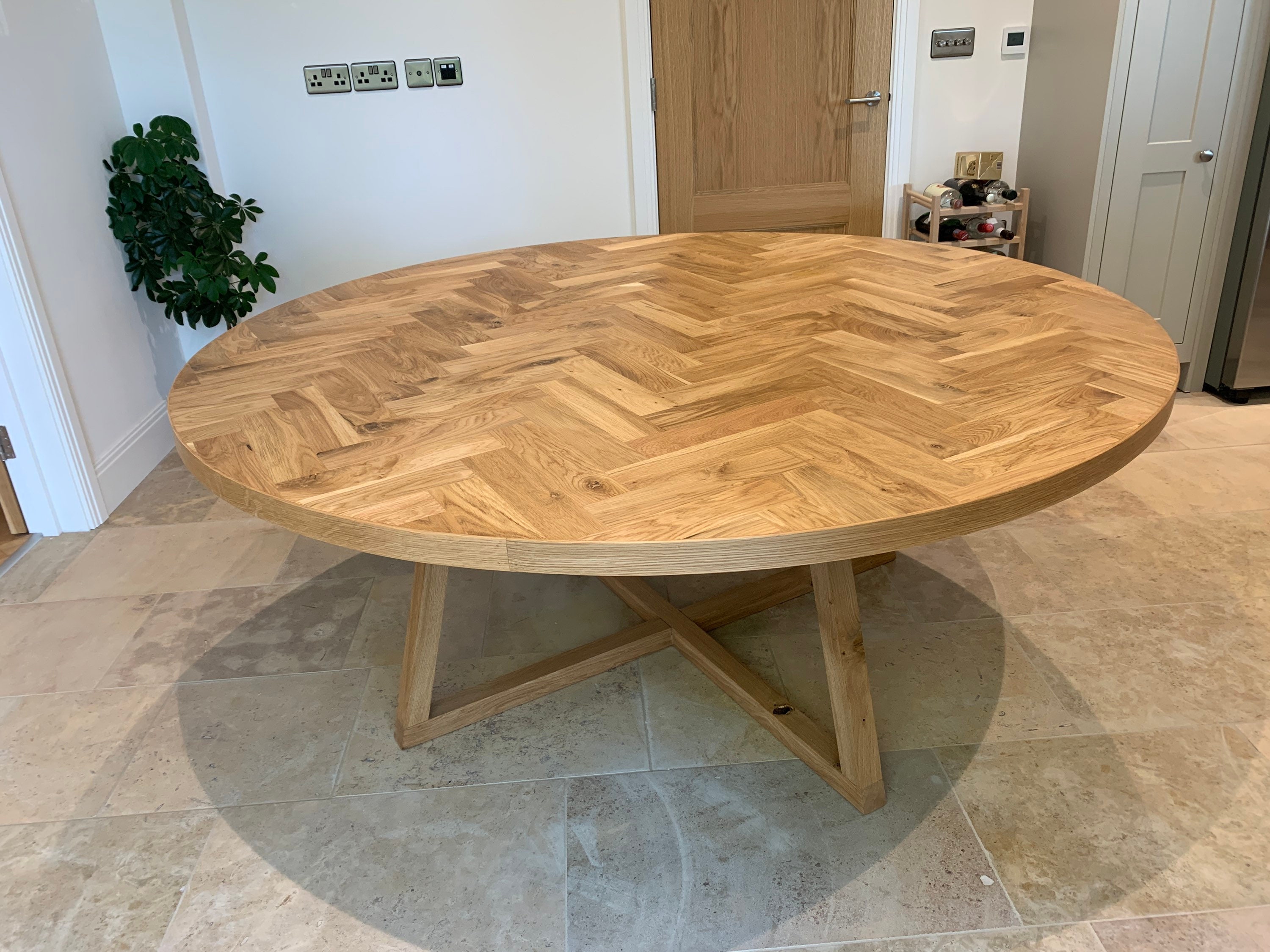 Round Herringbone Dining Table - Solid Oak - Wooden Legs - Bespoke Orders Available. - Etsy UK