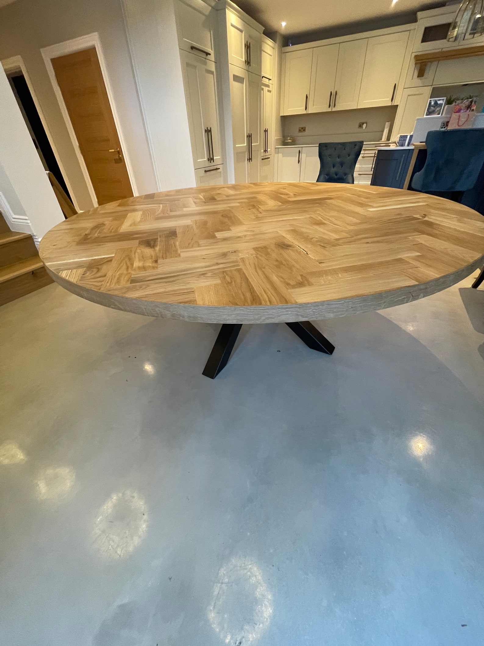 Round Herringbone Dining Table - Solid Oak - Spider Legs - Bespoke ...