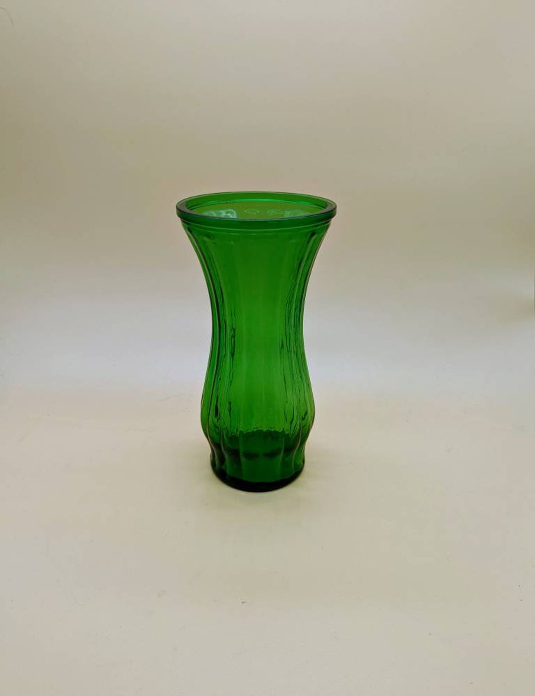 Vintage Emerald Green Glass Vase - Etsy