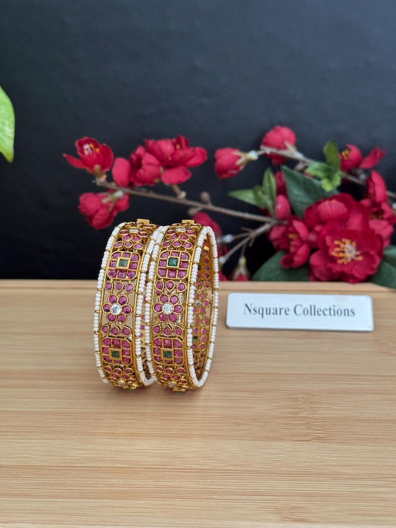 Pair of Kemp Stone Temple Bangles: Antique Gold Jewelry, Size 2.4,2.6 ...