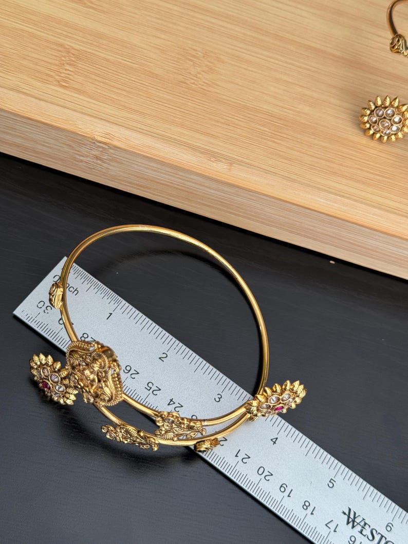 SINGLE Antique Lakshmi Armlet: Indian Bridal Bajuband - Etsy