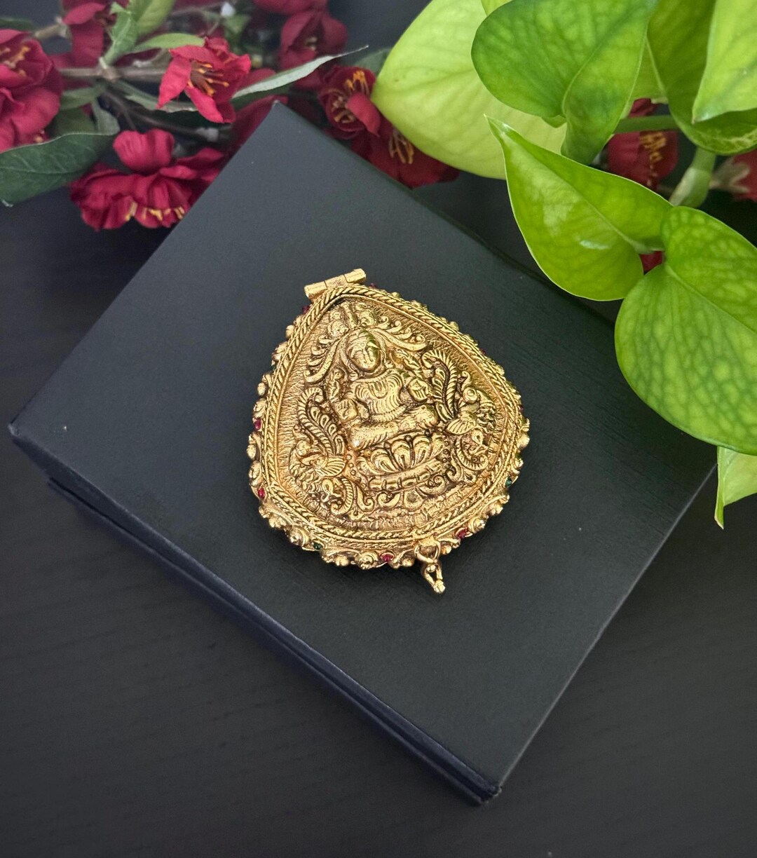 Antique Gold Lakshmi Devi Sindoor Box / Premium Quality Wedding Gift ...