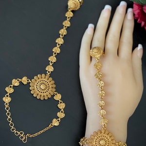 A Pair of Antique Gold Hathphool / Haathphool / Bracelet Ring Combo ...