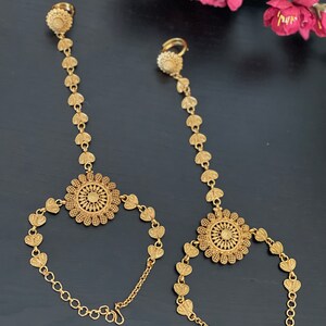 A Pair of Antique Gold Hathphool / Haathphool / Bracelet Ring Combo / Ring Bracelet/hand Harness ...