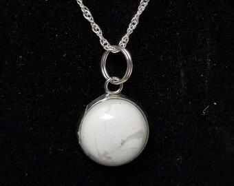 Ivory Howlite Pendant Necklace Ivory Stone Necklace - Etsy