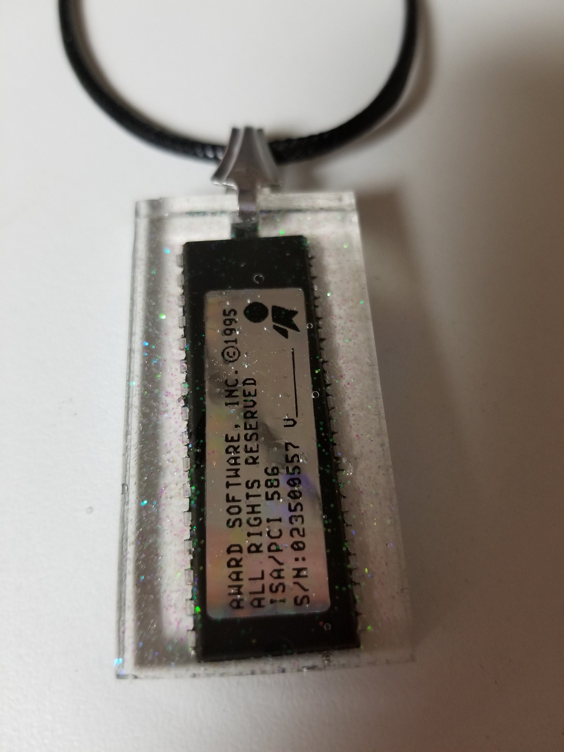 Holographic Computer Chip Pendant - Etsy.de