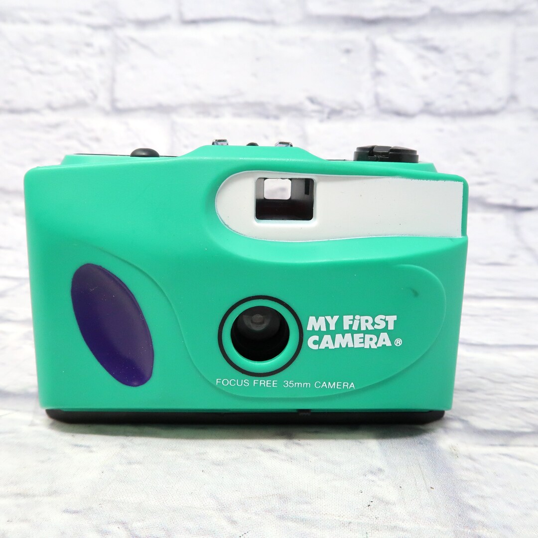 Vintage 35mm Film Focus Free Point and Shoot Camera Lomography Toy G4 ...