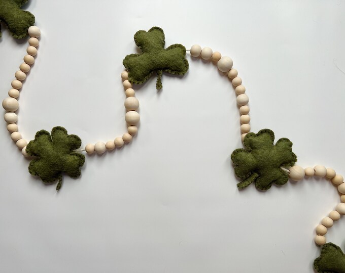 Lucky Shamrock Garland | St. Patrick's Day Garland | Four Leaf Clovers ...