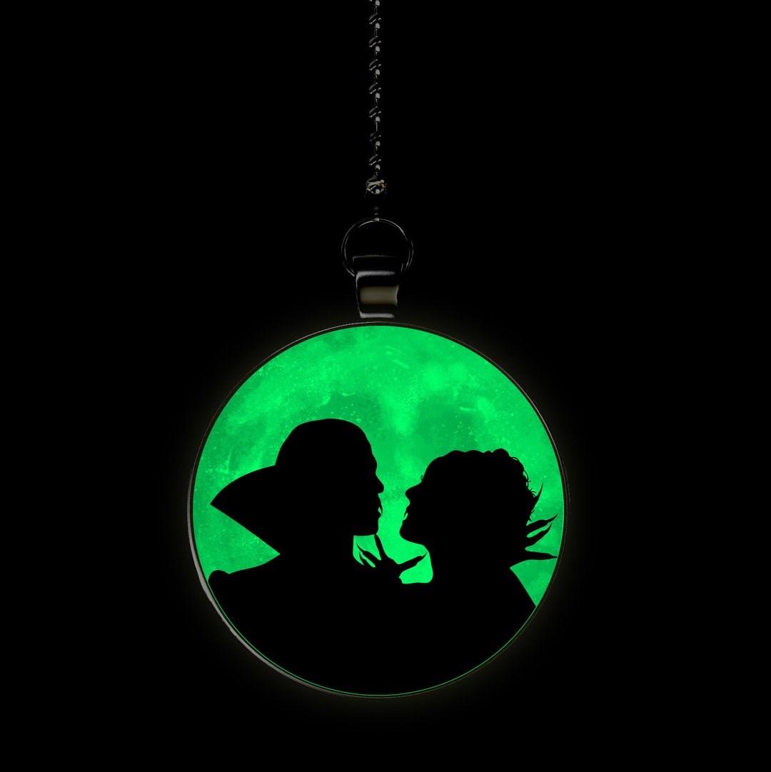 Halloween Vampire Moon Kiss Glow in the Dark Ceiling Fan / Light Pull ...