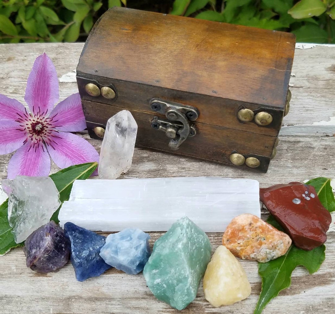 Starter Kit 11pc Chakra Crystal Set Raw Gemstone Treasure Chest Box ...