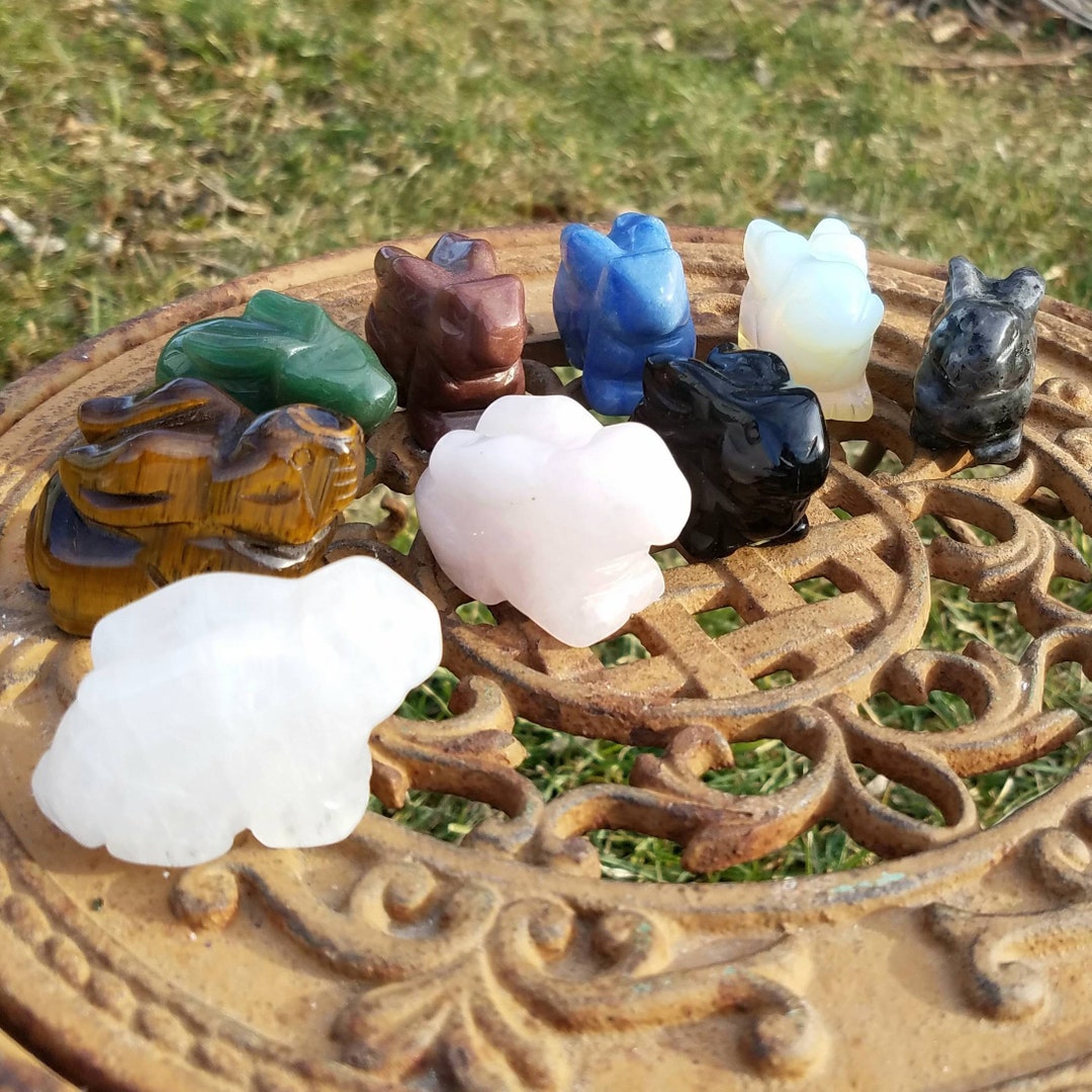 Easter Bunny Rabbit Animal Carvings Totem Statue Spirt Animal Gemstone ...