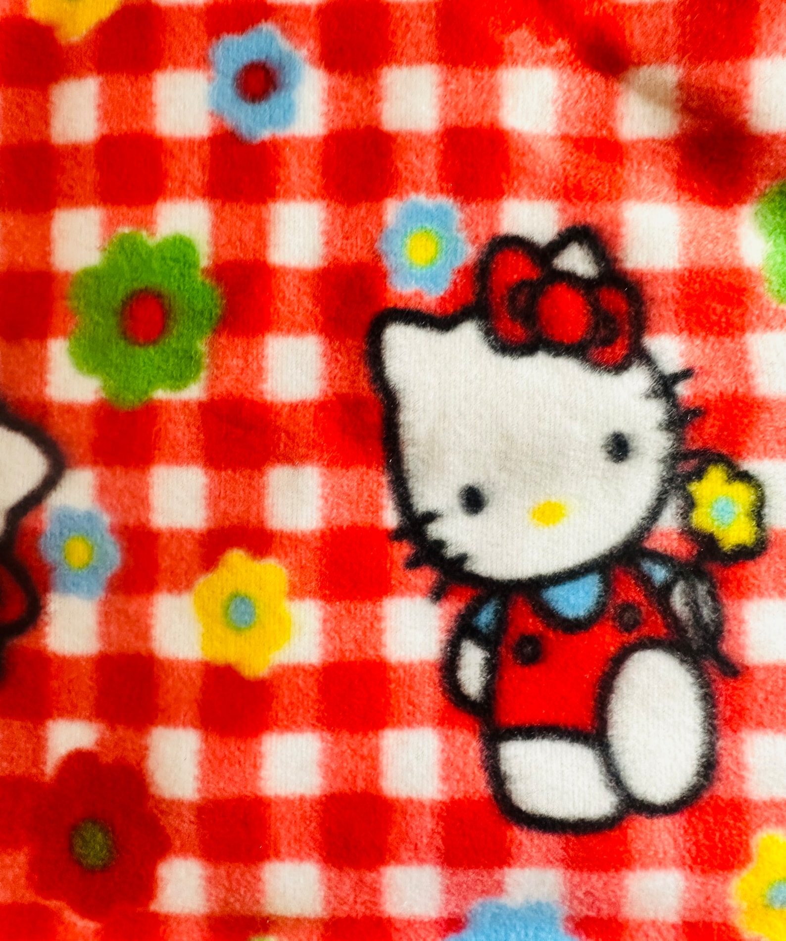 Hello Kitty Fleece Fabric, Hello Kitty Gingham ,hello Kitty Red White ...
