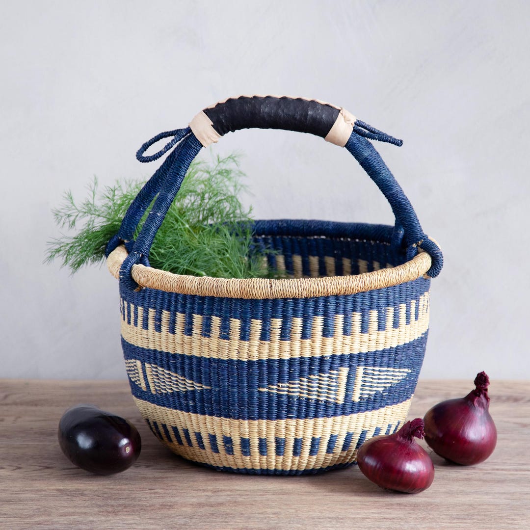 Medium Round Basket - Tanya - African Market Basket in Natural and Blue ...