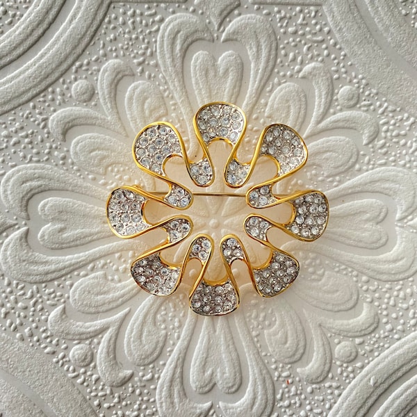 Butler Brooch - Etsy