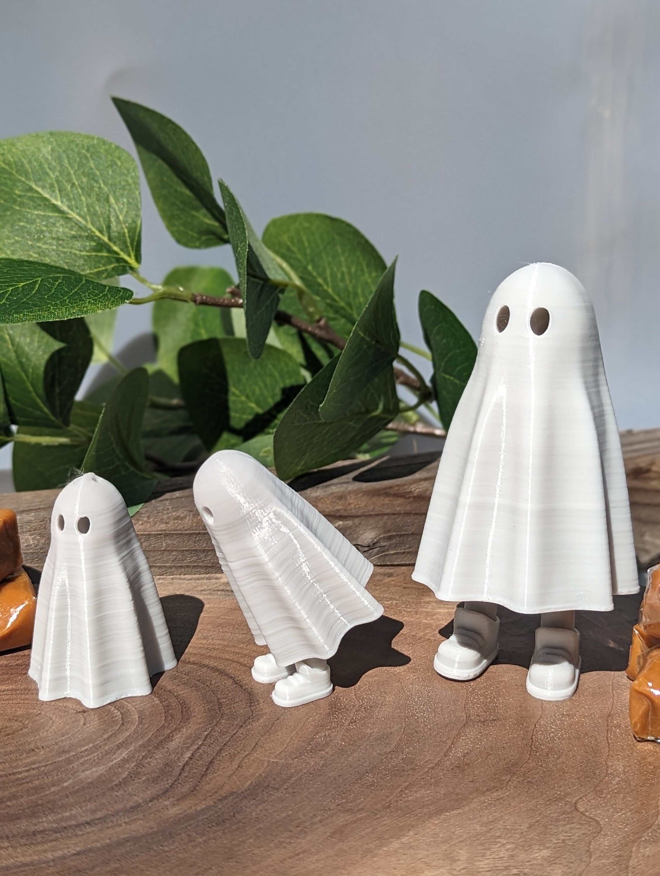 Adorable 3D Printed Sheet Ghost With Hidden Feet - Halloween Decor ...