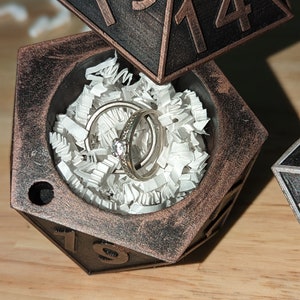 D20 Dice Box | Ring Box| of Holding| +5 to Luck | Discounted Shipping ...