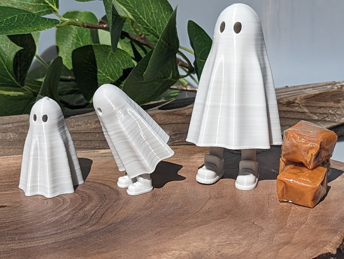 Adorable 3D Printed Sheet Ghost With Hidden Feet - Halloween Decor ...