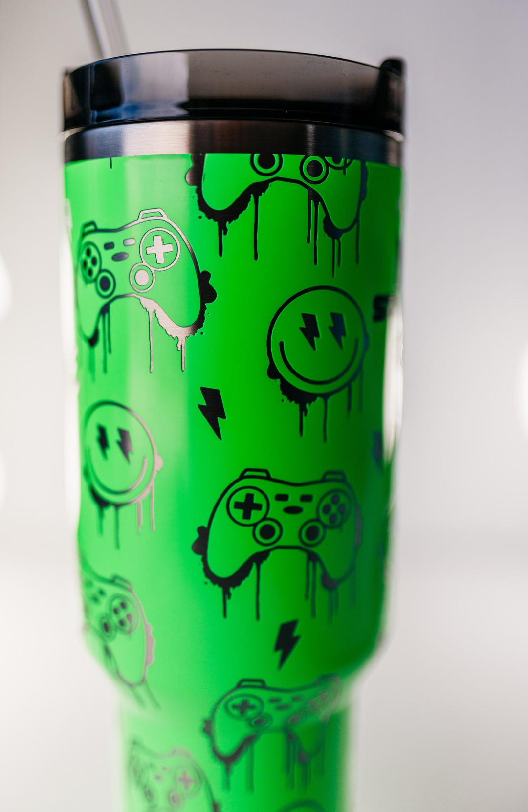 Stanley 40oz Tumbler | Custom Engraved With Drippy Gamer Smiley Face ...