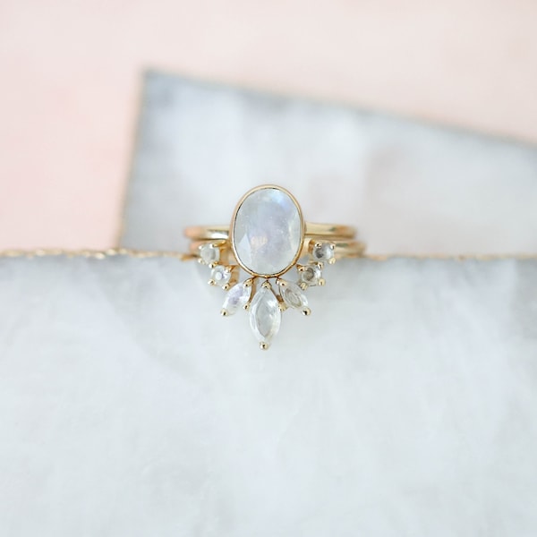 Gold Moonstone Ring - Etsy