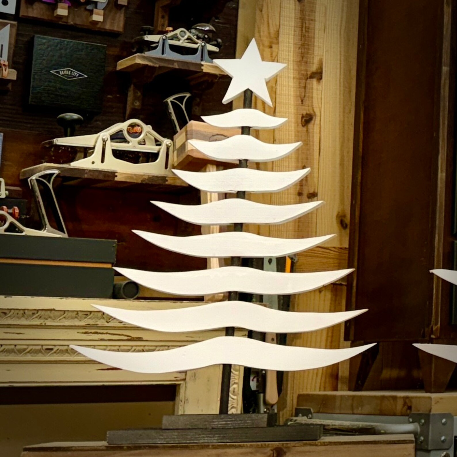 Small One Picket Adjustable Limb Tree Plans, DIY Christmas Decor Plans ...