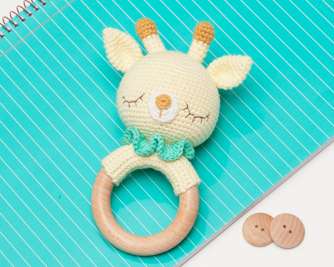 Giraffe rattle crochet pattern Amigurumi giraffe teether | Etsy