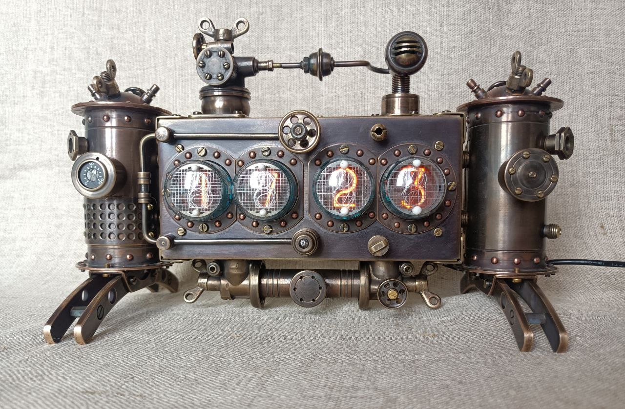 Nixie Table Clock. Nixie Tube In-4. Steampunk Desk Clock. - Etsy