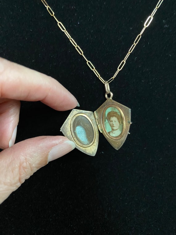 Antique Locket: Gold-filled Shield-Shaped Locket Neck… - Gem