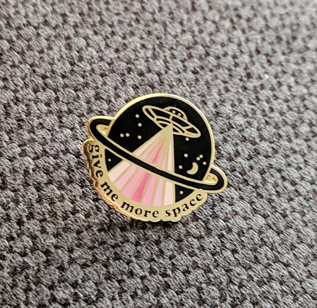 Enamel Pins - Introvert Space UFO Enamel Pin - Etsy