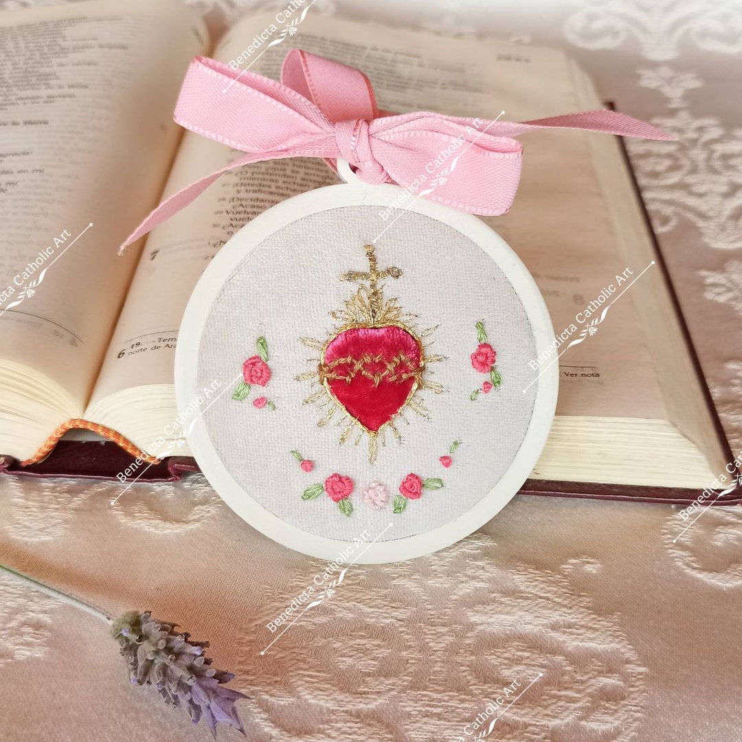 Medal of Sacred Heart of Jesus, Protector Medallion, Hand Embroidered ...