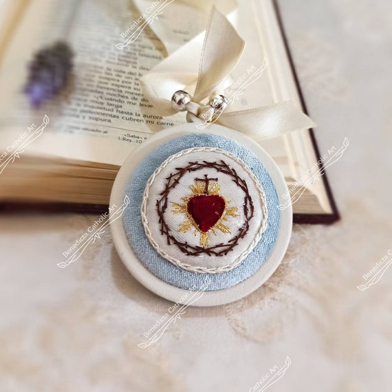 Medal of the Sacred Heart badge Hand embroidered catholic | Etsy