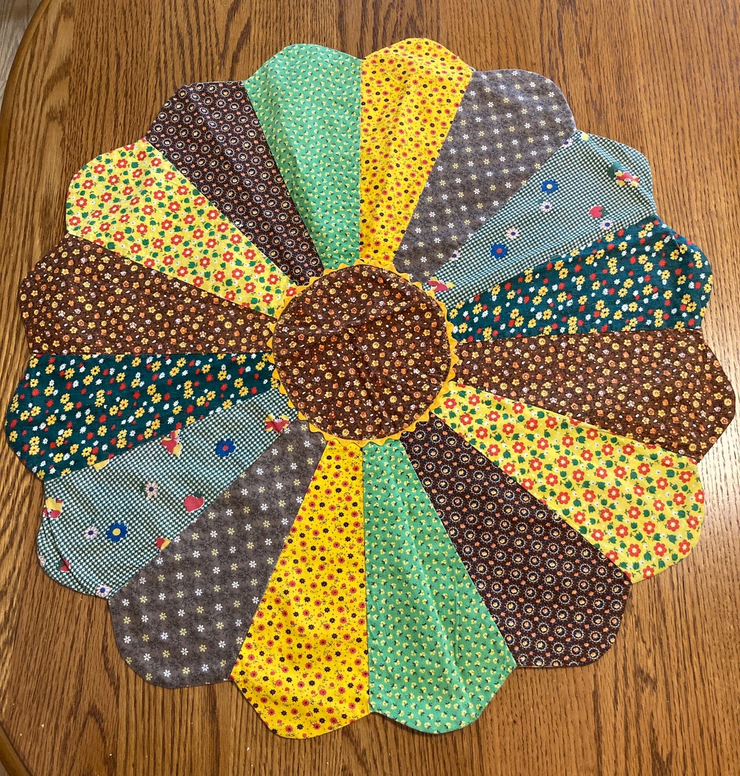 Hand Quilted Table Centerpiece 2 Sided 24 Inched in Diameter, Hand ...