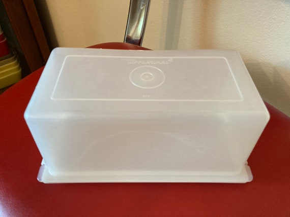 Kitchen & Dining Serving Odds & Ends Home & Living Tupperware Covered ...