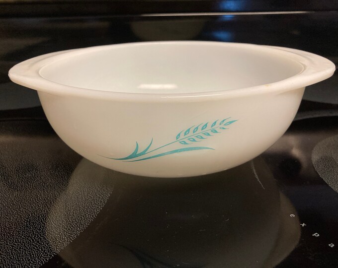 Pyrex Blue Wheat Hostess Casserole Serving Dish, Vintage Pyrex Opal 1.5 ...