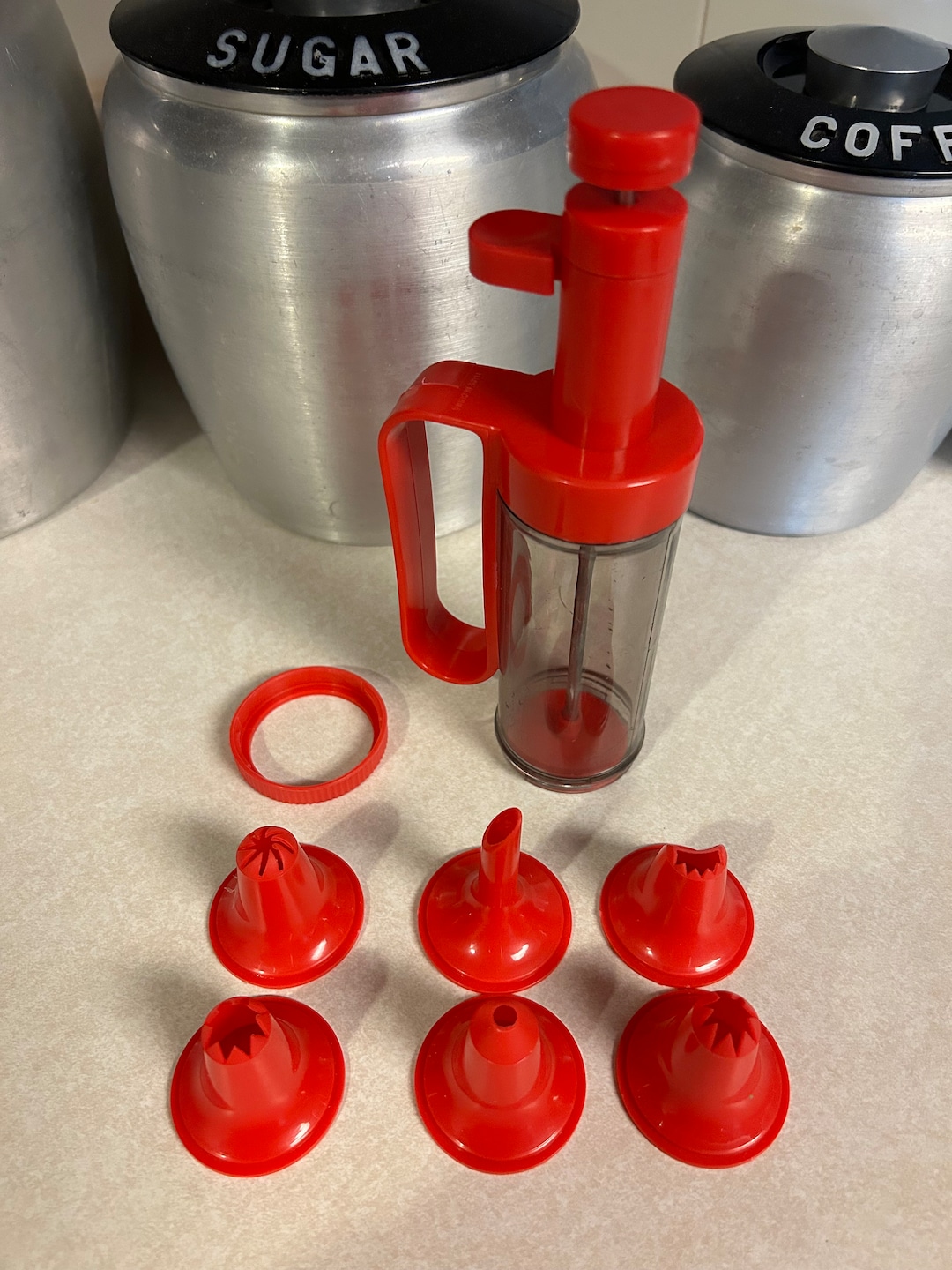 Red Plastic Cake Frosting Icing Decorator Tool With 6 Tips - Etsy