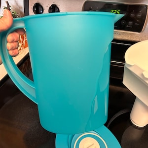 Tupperware Turquoise Blue Gallon Impressions ECO Water Filter Pitcher ...