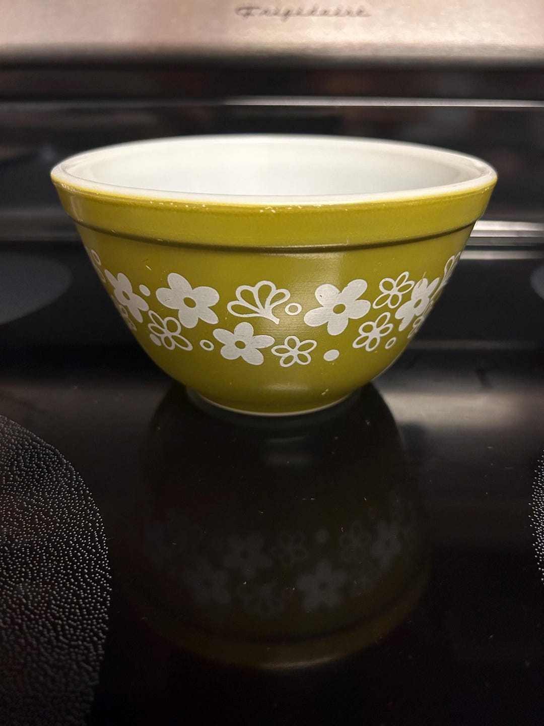 Vintage Pyrex #401 Spring Blossom Green Crazy Daisy 1.5 Pt Nesting ...