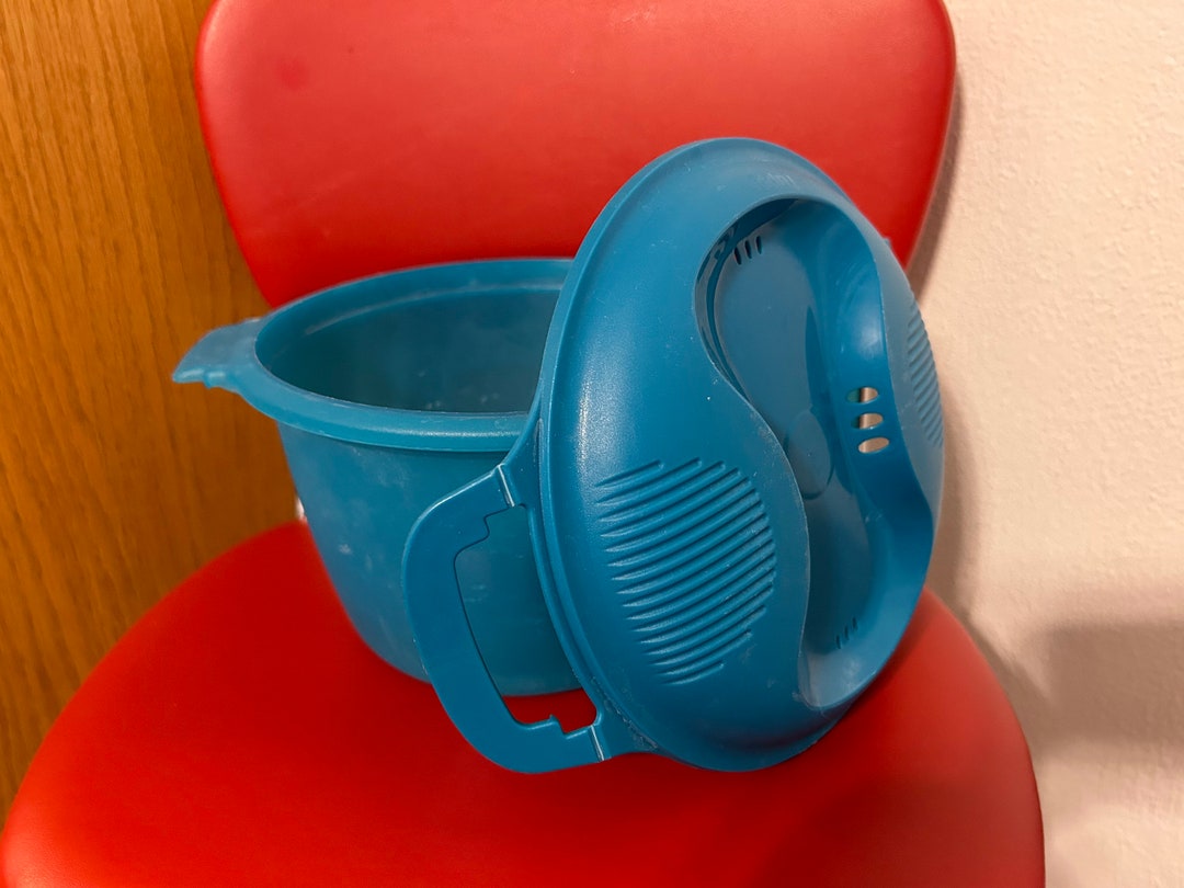 Blue Tupperware Microwave Steamer With Lid 2 Pieces, Microwave Steamer ...