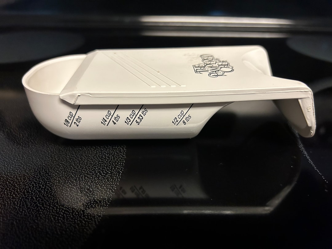 Pampered Chef Adjustable Measuring Spoon Sliding White 1/8-1/2 Cup ...