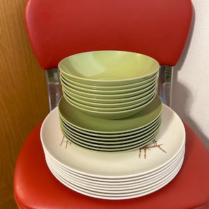 Vintage Oneida Deluxe Melamine Dishes Set of 23, Vintage Melamine ...