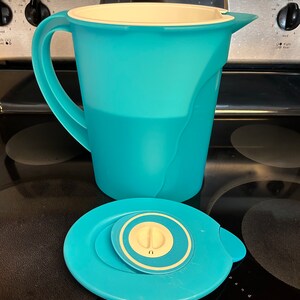 Tupperware Turquoise Blue Gallon Impressions ECO Water Filter Pitcher ...