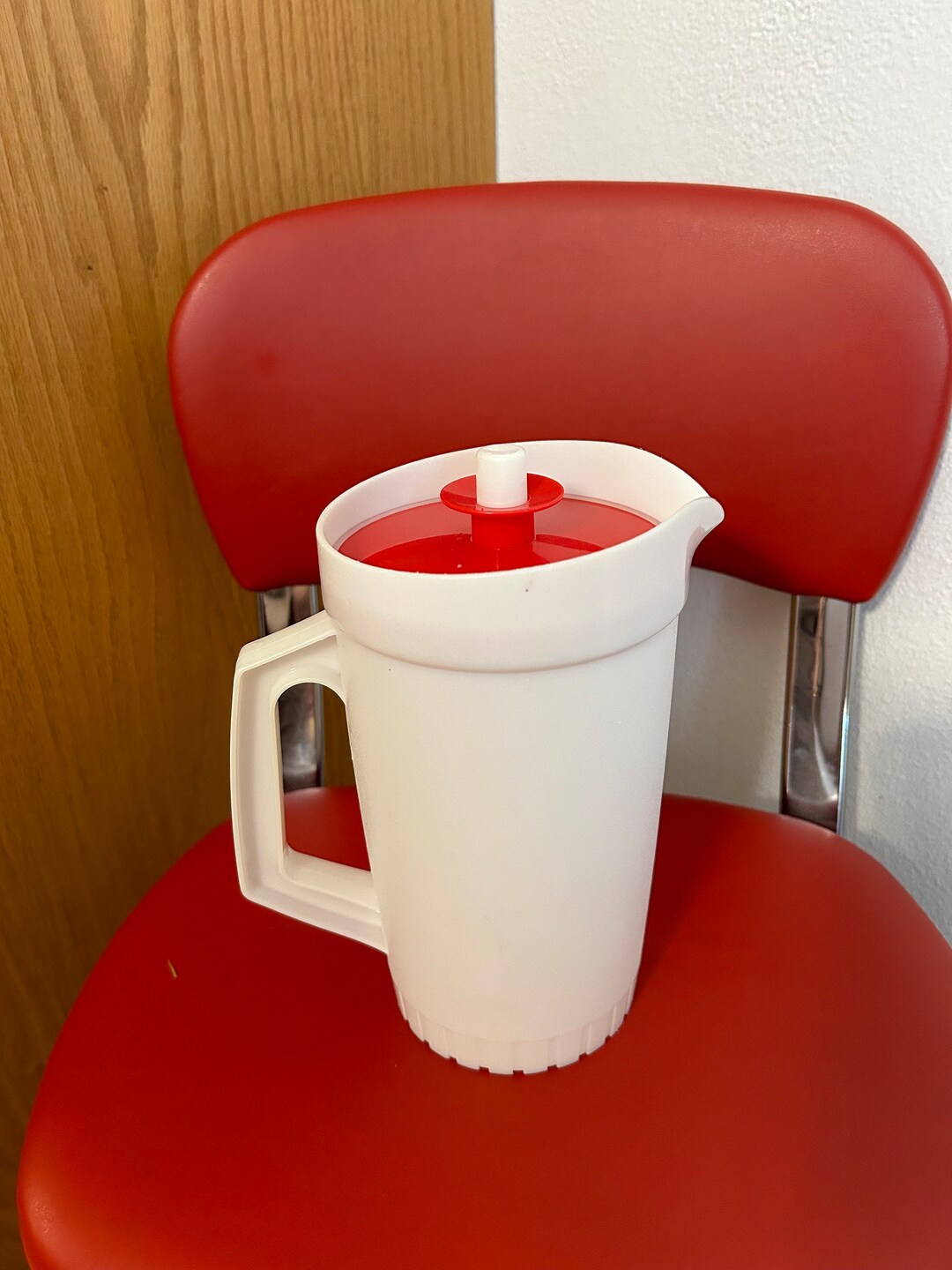 Vintage Tupperware One Quart Pitcher 874 White Red Lid, Tupperware Pitcher With Push Button Lid ...
