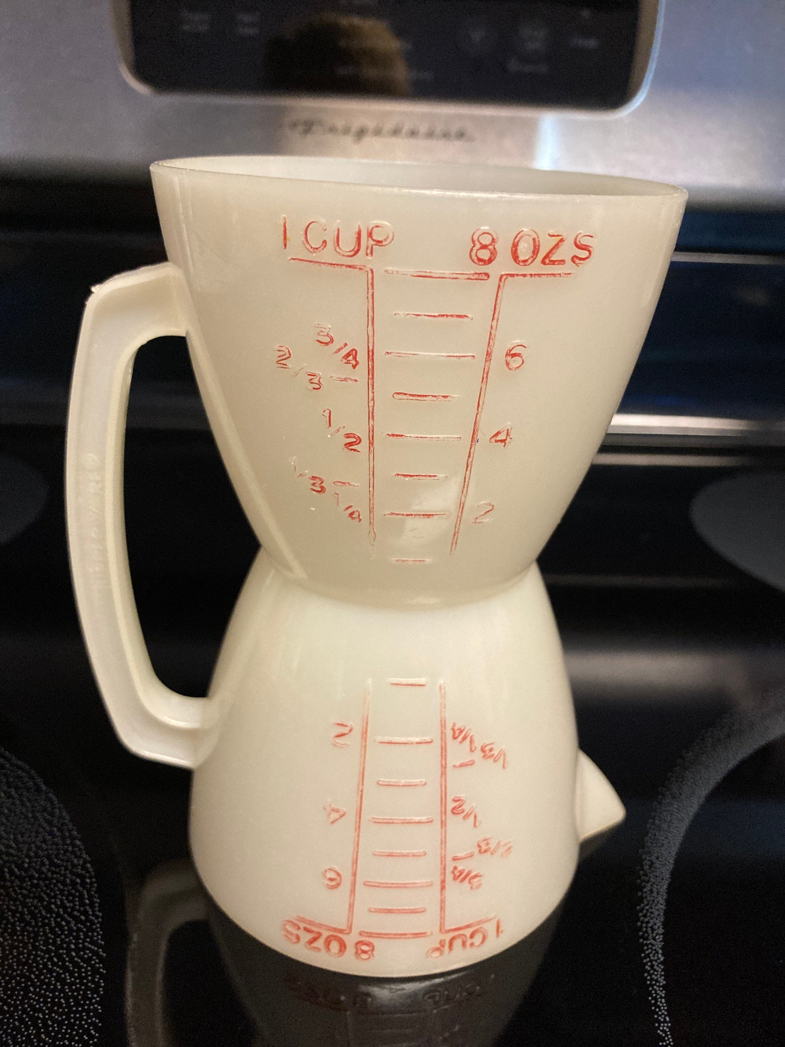 Vintage Tupperware 1 Cup/8 Ounce Two Sided Wet/dry Measuring - Etsy