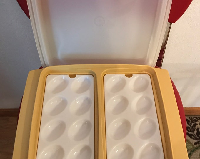 Vintage Tupperware Deviled Egg Keeper, Carrier Tray. 16 Egg Tupperware ...