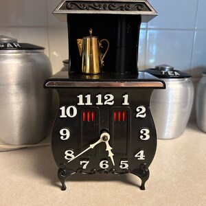 Vintage 1960's Mid Century Spartus Kettle on Fireplace, Working ...