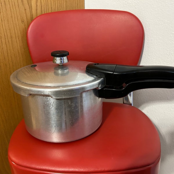 Presto Vintage Pressure Cooker - Etsy