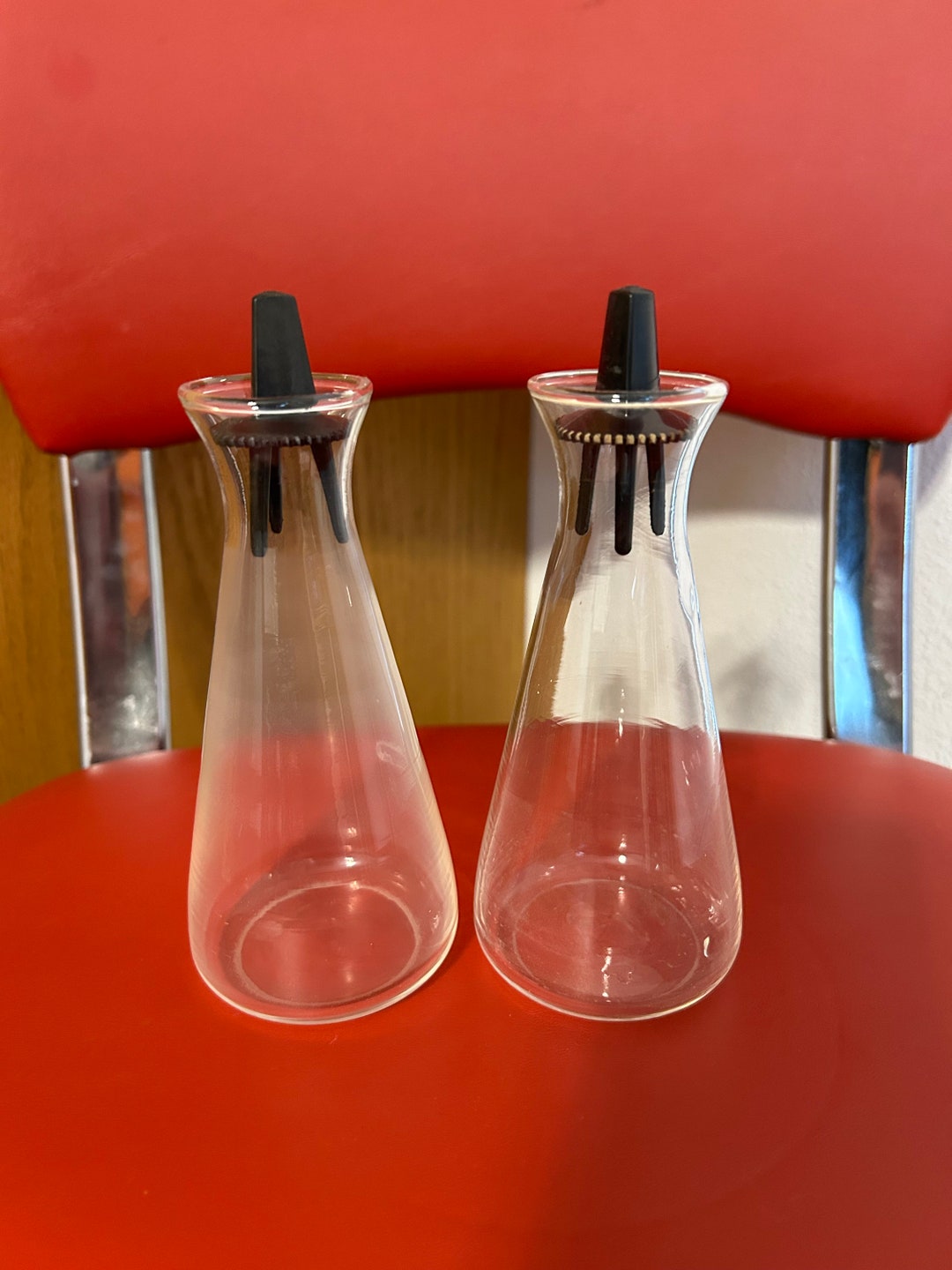 Vintage Pyrex Glass Salt and Pepper Shaker Set 6” Tall - Etsy