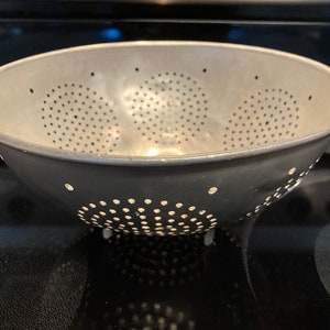 Vintage 7 Circle Aluminum Colander Strainer Footed, Vintage Aluminum ...