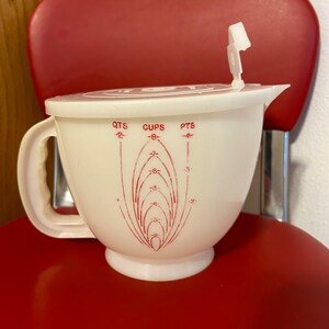 Vintage TUPPERWARE 500 Mix N Store 8 Cup 2 Qt Measuring Bowl Pitcher ...